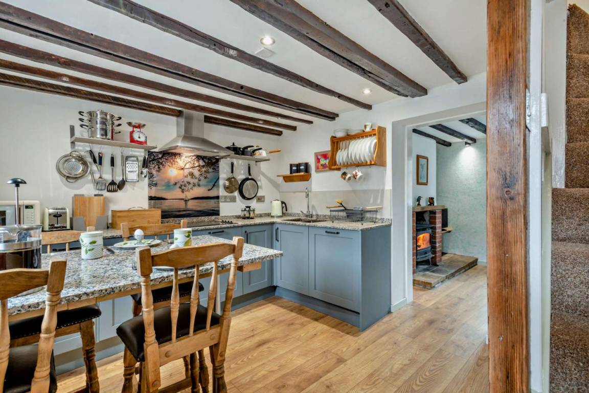 Cottage ∙ 2 Bedrooms ∙ 3 Guests - Holt