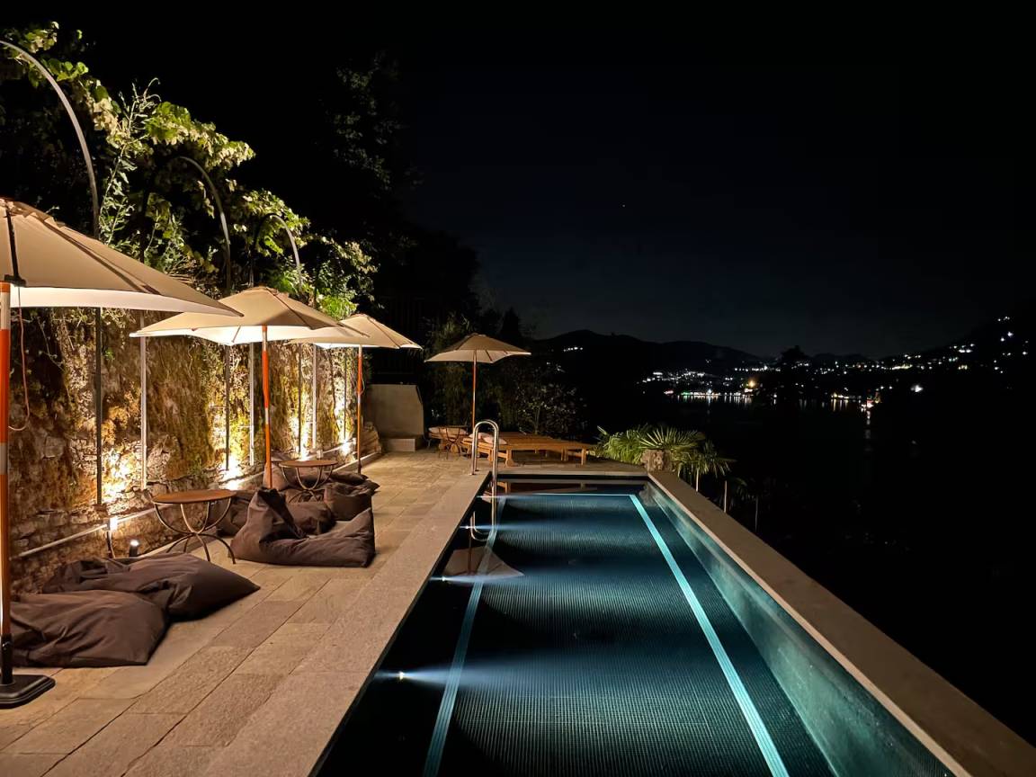 420 M² Villa ∙ 4 Bedrooms ∙ 8 Guests - Como