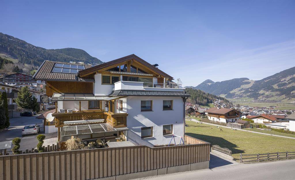 110 M² Appartement ∙ 3 Slaapkamers ∙ 8 Gasten - Fügen