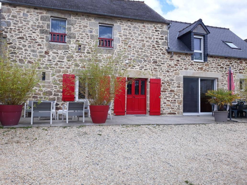 115 M² Gîte ∙ 4 Chambres ∙ 10 Personnes - Jugon-les-Lacs
