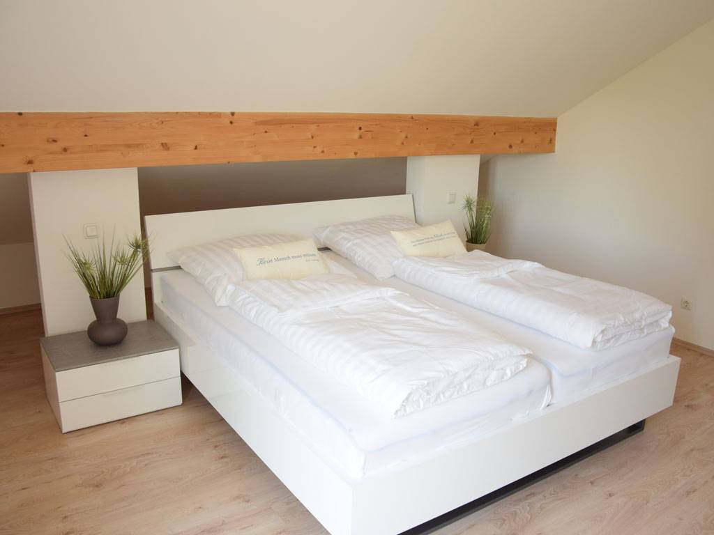 110 M² Ferienwohnung ∙ 2 Schlafzimmer ∙ 4 Gäste - Pfarrkirchen