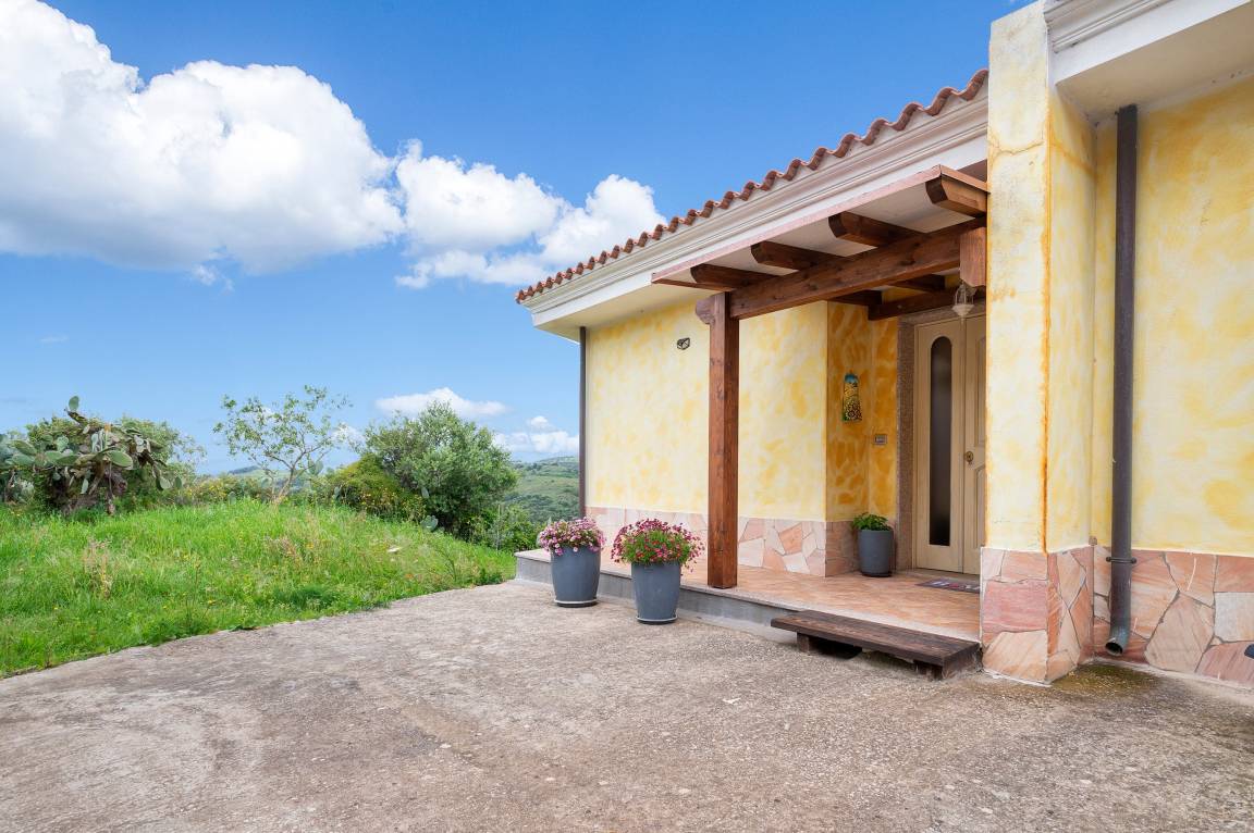 90 M² Ferienhaus ∙ 2 Schlafzimmer ∙ 4 Gäste - Castelsardo