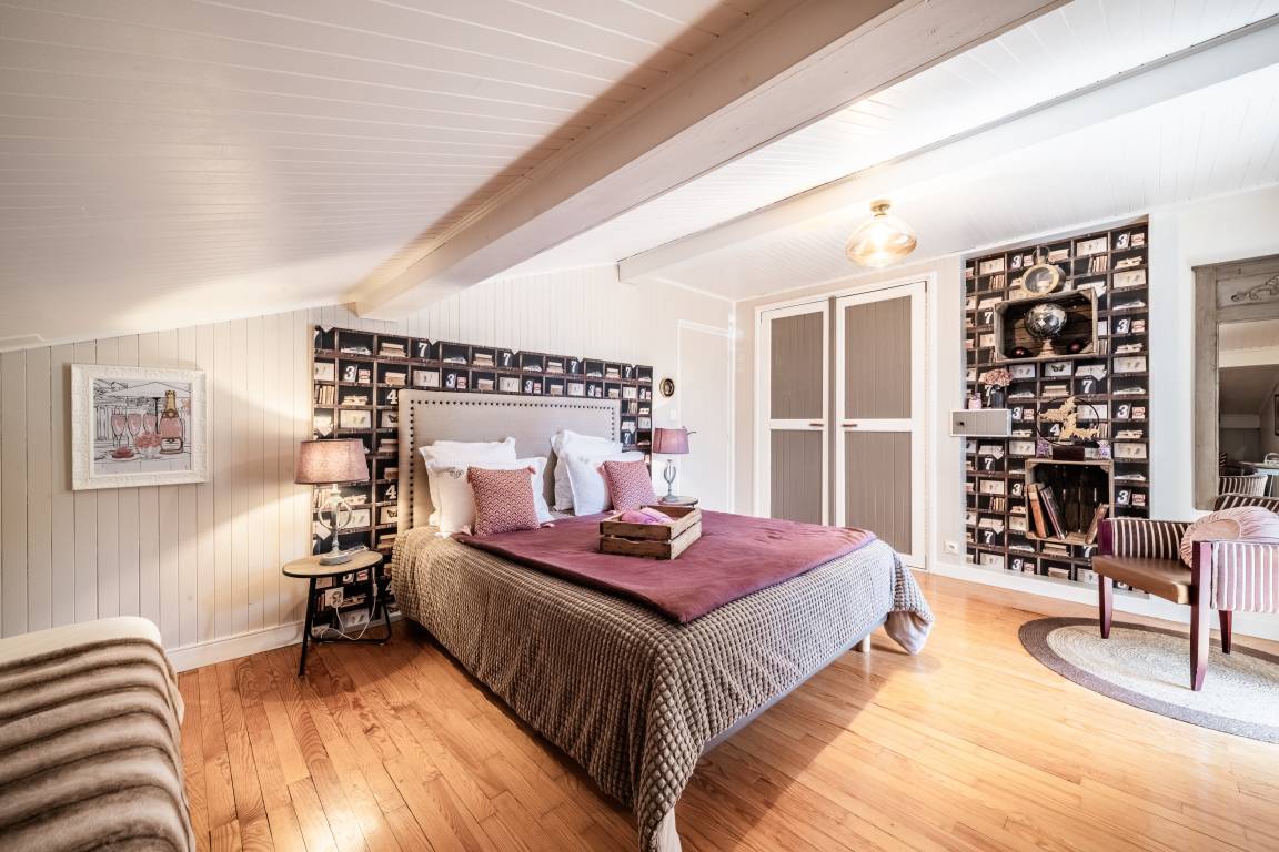 20 M² Chambre D'hôtes ∙ 1 Chambre ∙ 4 Personnes - Thônes