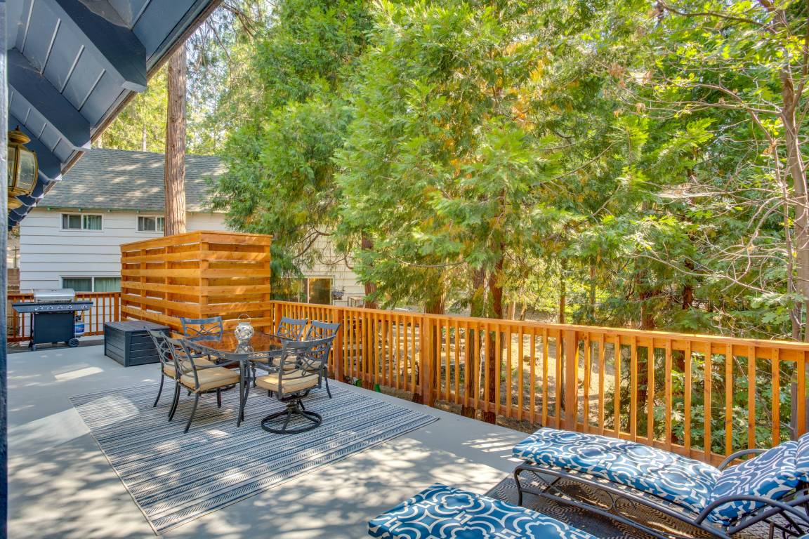 162 M² House ∙ 4 Bedrooms ∙ 8 Guests - Lake Arrowhead, CA