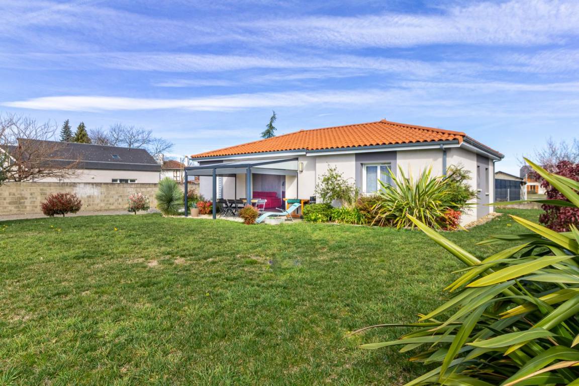 93 M² Gîte ∙ 2 Chambres ∙ 4 Personnes - Tarbes