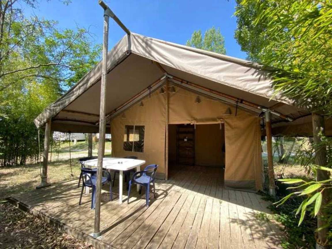 20 M² Camping ∙ 2 Chambres ∙ 5 Personnes - Aubenas