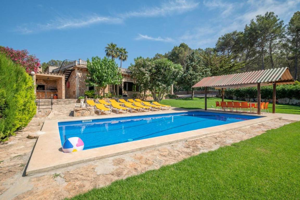 360 M² Ferienhaus ∙ 5 Schlafzimmer ∙ 10 Gäste - S’Arenal