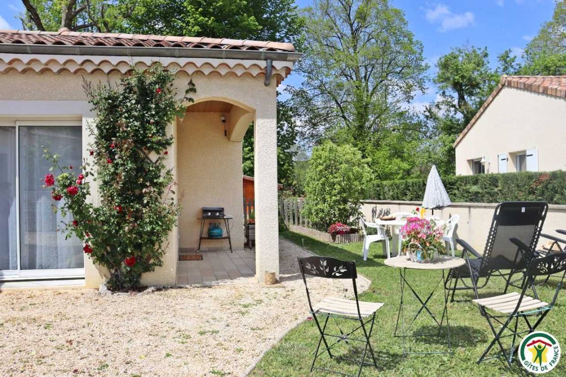 46 M² Gîte ∙ 1 Chambre ∙ 2 Personnes - Chabeuil