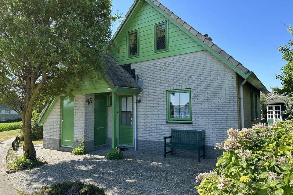 Bungalow ∙ 3 Bedrooms ∙ 6 Guests - Texel