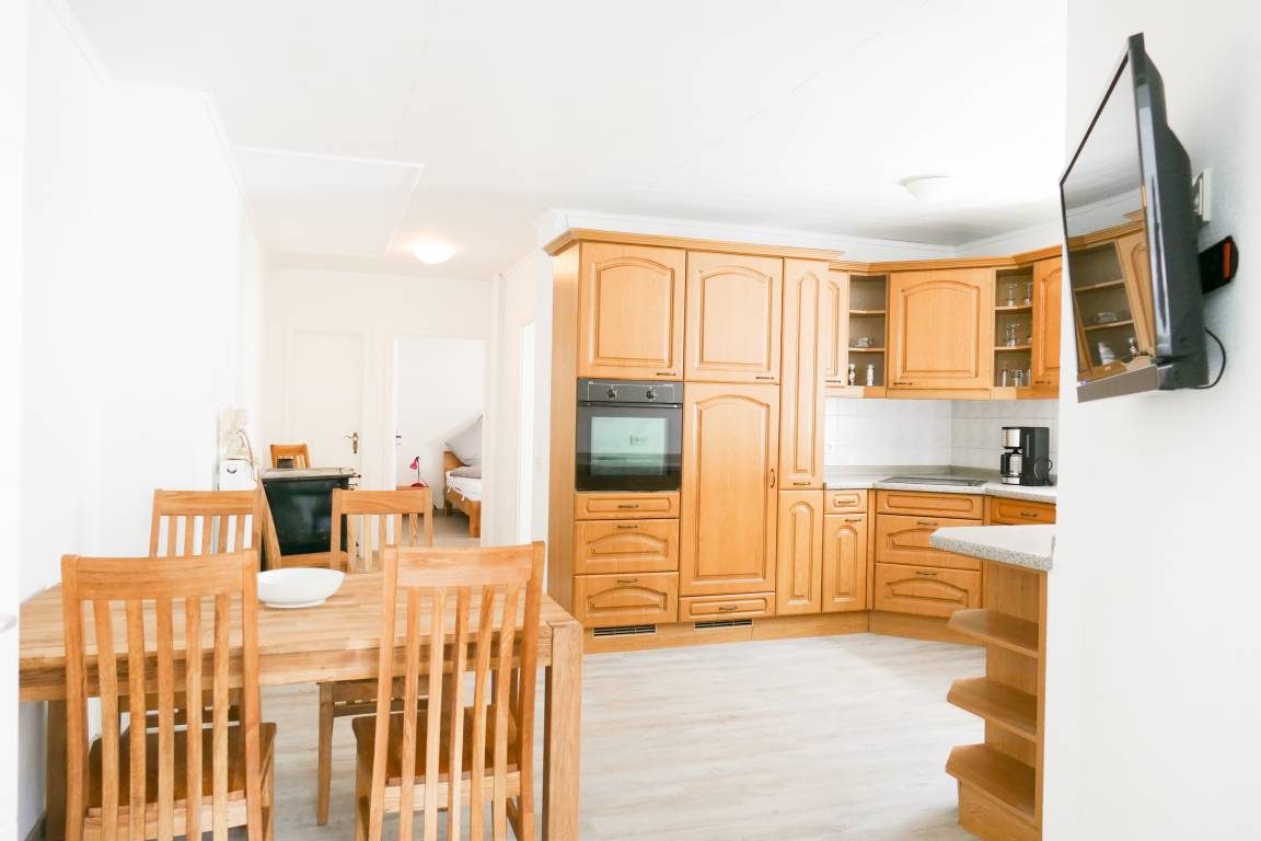 67 M² Ferienwohnung ∙ 2 Schlafzimmer ∙ 4 Gäste - Herborn