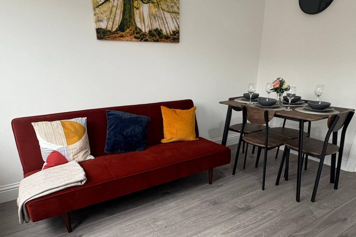 60 M² Apartment ∙ 2 Bedrooms ∙ 4 Guests - Chelmsford