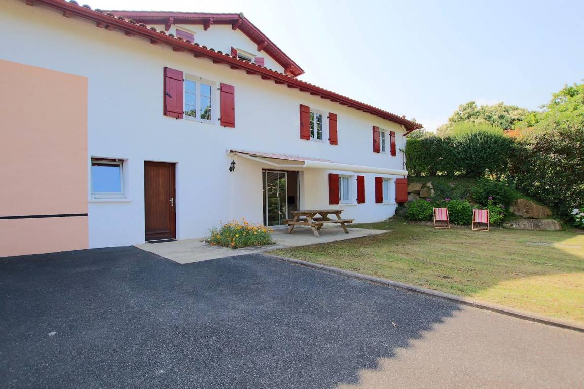 80 M² Gîte ∙ 2 Chambres ∙ 4 Personnes - Saint-Pée-sur-Nivelle