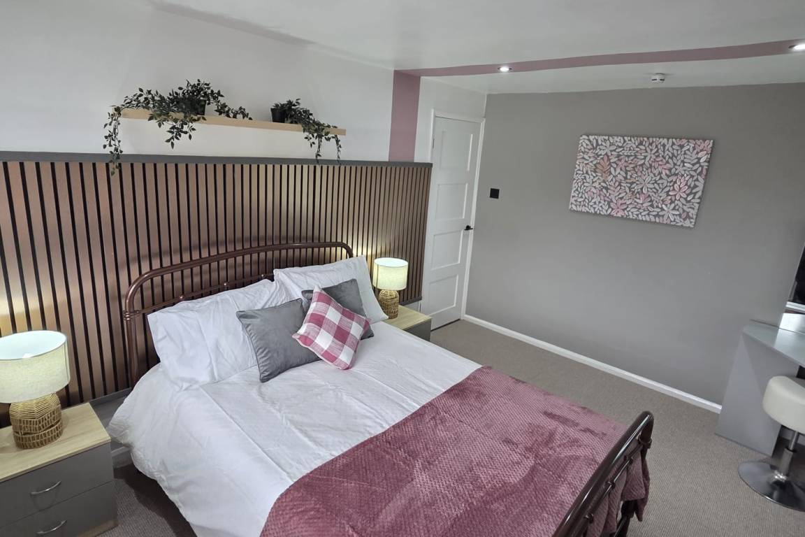 120 M² House ∙ 3 Bedrooms ∙ 5 Guests - Chester