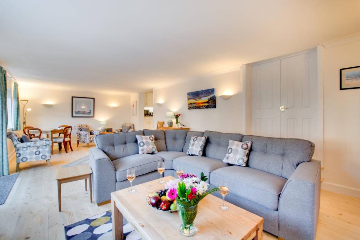 Cottage ∙ 4 Bedrooms ∙ 7 Guests - Cromer