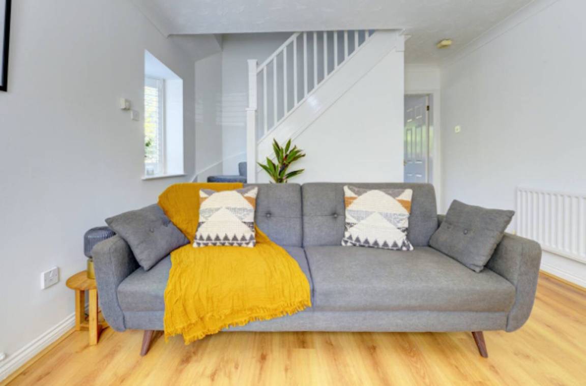80 M² House ∙ 2 Bedrooms ∙ 4 Guests - Milton Keynes