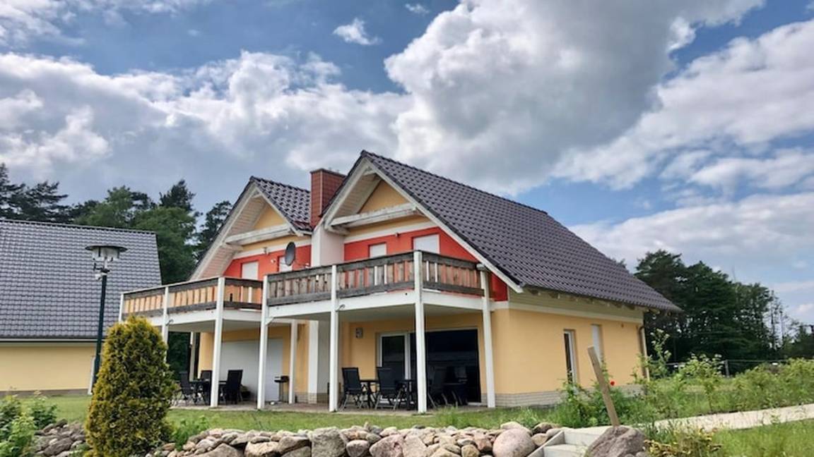 85 M² Huis ∙ 2 Slaapkamers ∙ 4 Gasten - Sternberg