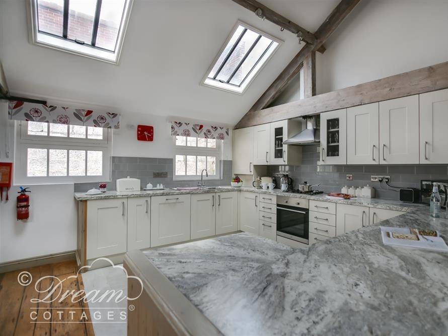 Cottage ∙ 3 Bedrooms ∙ 6 Guests - Weymouth