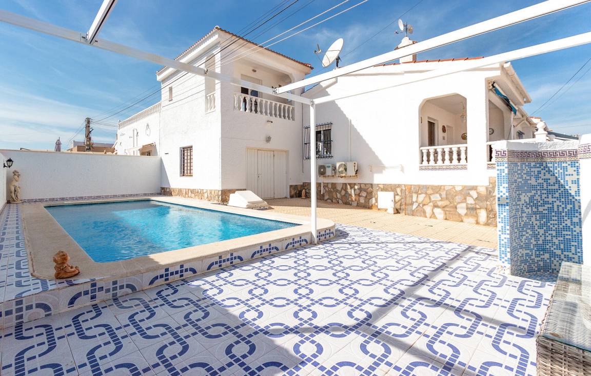 130 M² House ∙ 3 Bedrooms ∙ 6 Guests - Dolores, Spain
