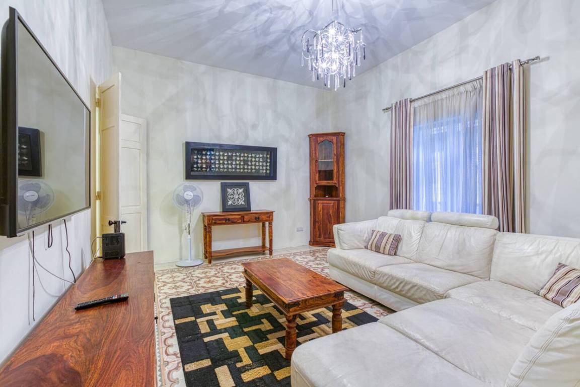 300 M² House ∙ 4 Bedrooms ∙ 8 Guests - Valletta
