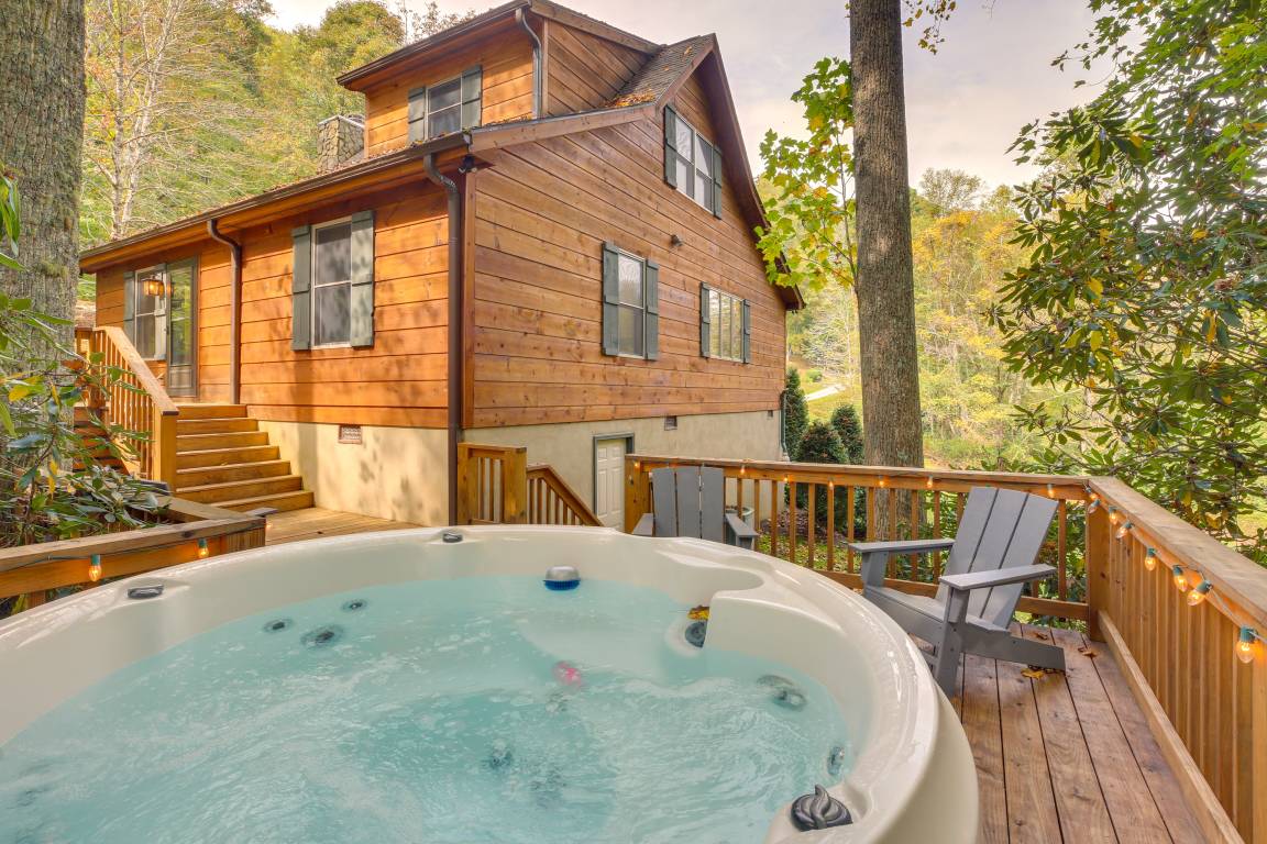 111 M² Talo ∙ 2 Makuuhuonetta ∙ 6 Vierasta - Valle Crucis, NC