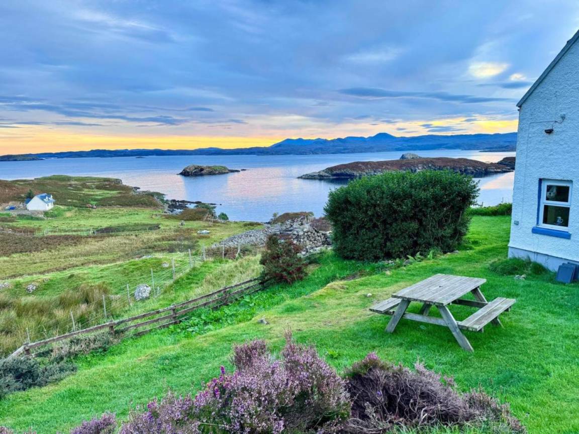 Cottage ∙ 2 Bedrooms ∙ 4 Guests - Achmelvich Bay