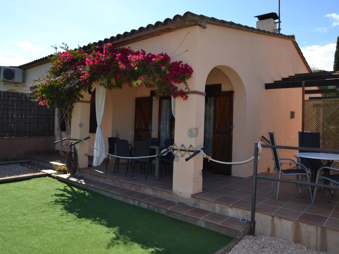 70 M² House ∙ 3 Bedrooms ∙ 5 Guests - L'Estartit