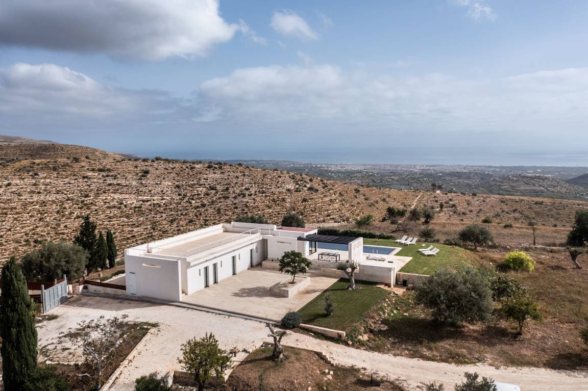 160 M² Villa ∙ 4 Bedrooms ∙ 8 Guests - Noto