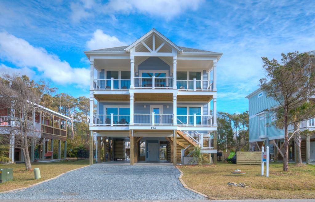 House ∙ 6 Bedrooms ∙ 16 Guests - Oak Island, NC