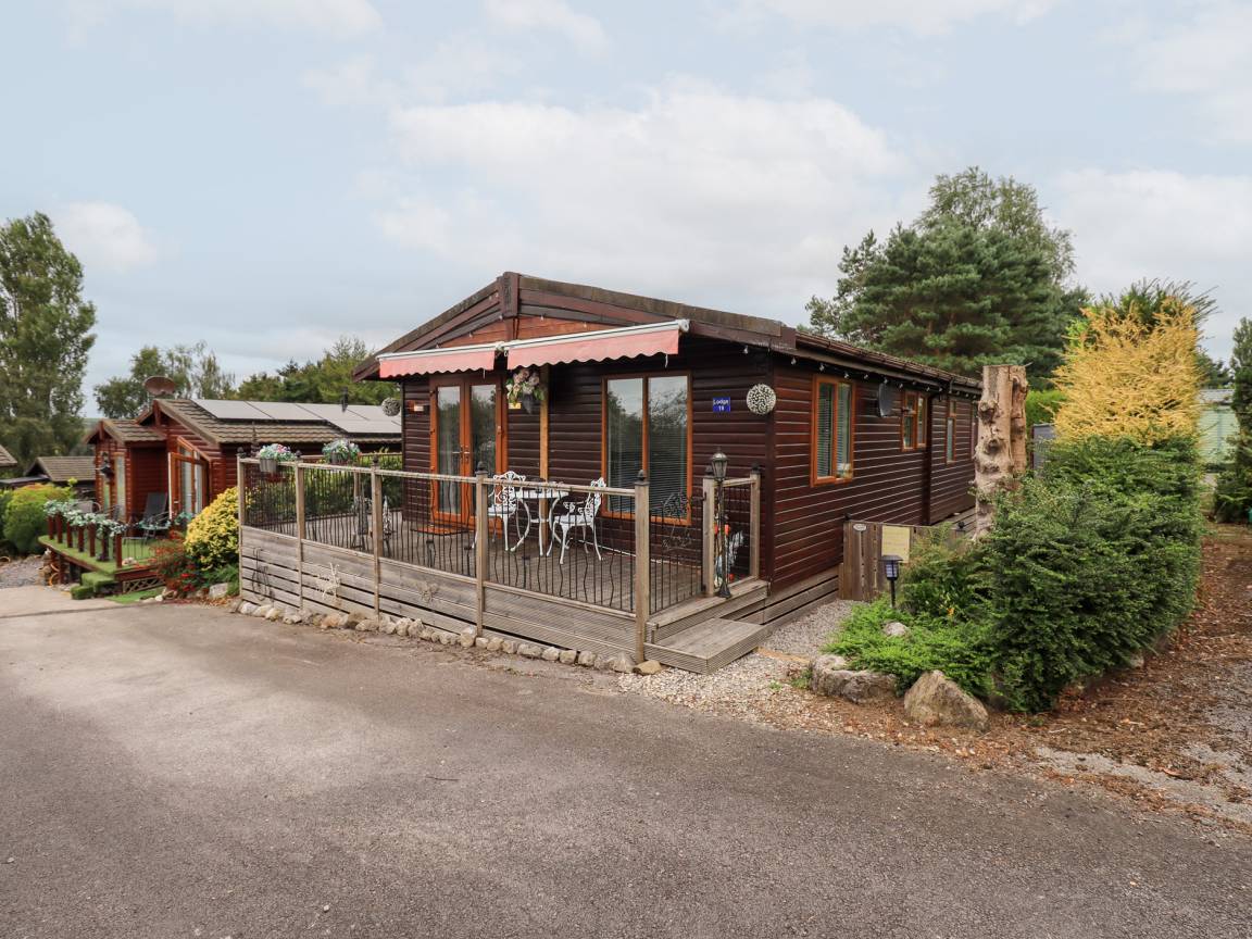 Cottage ∙ 2 Bedrooms ∙ 4 Guests - Carnforth