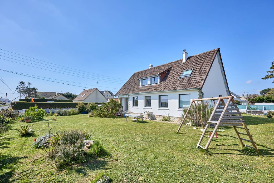 150 M² Ferienhaus ∙ 4 Schlafzimmer ∙ 8 Gäste - Portbail
