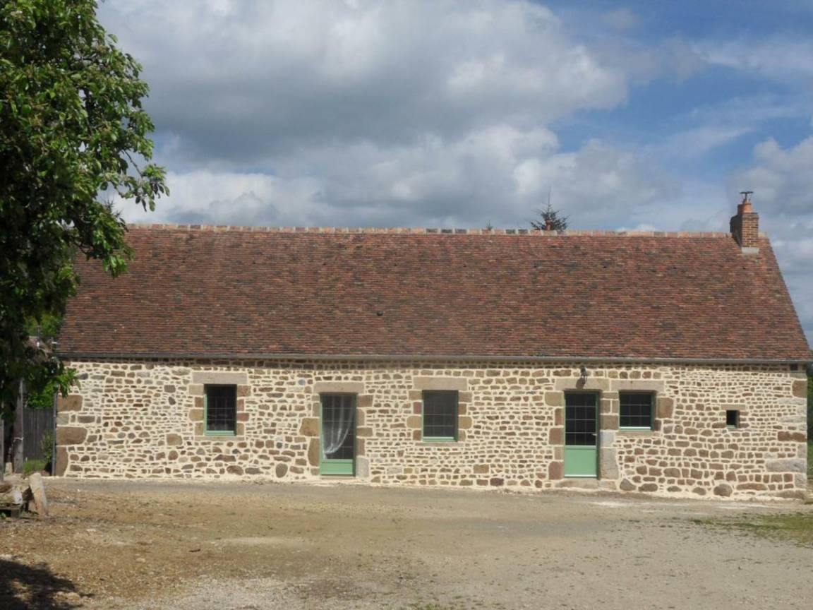 92 M² Cottage ∙ 2 Bedrooms ∙ 5 Guests - Domfront