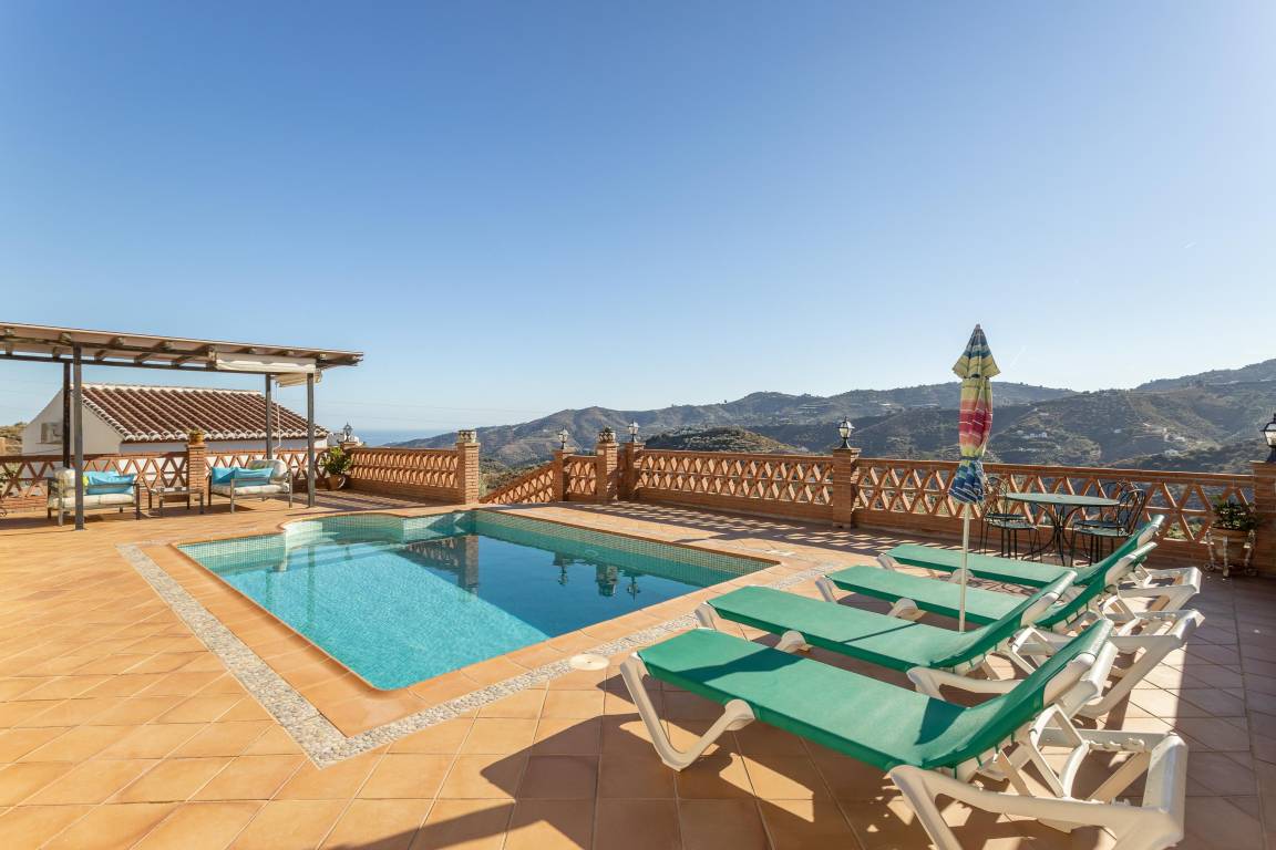 70 M² Ferienhaus ∙ 2 Schlafzimmer ∙ 4 Gäste - Frigiliana