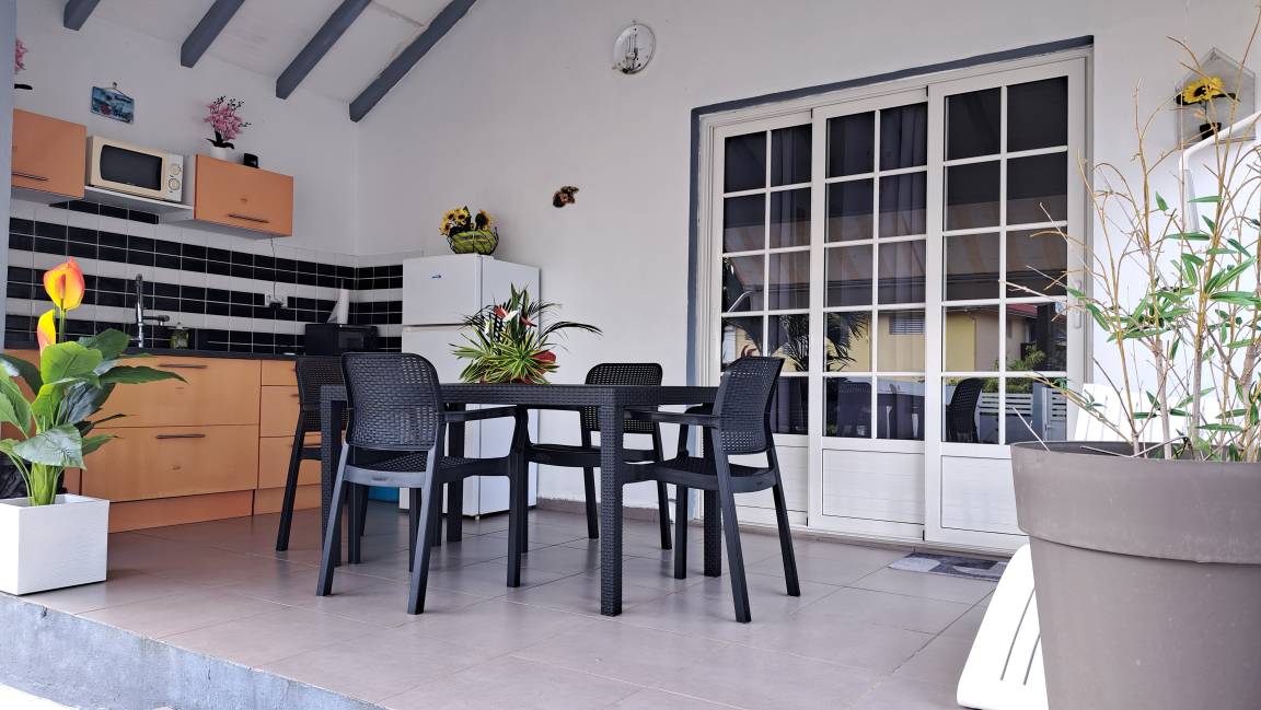 60 M² Bungalow ∙ 2 Chambres ∙ 4 Personnes - Guadeloupe