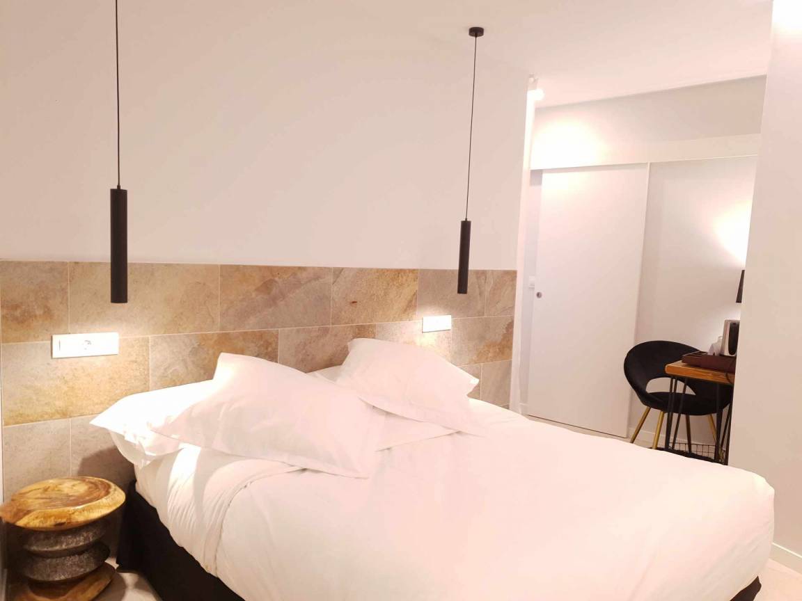 20 M² Hôtel ∙ 1 Chambre ∙ 2 Personnes - Ségovie