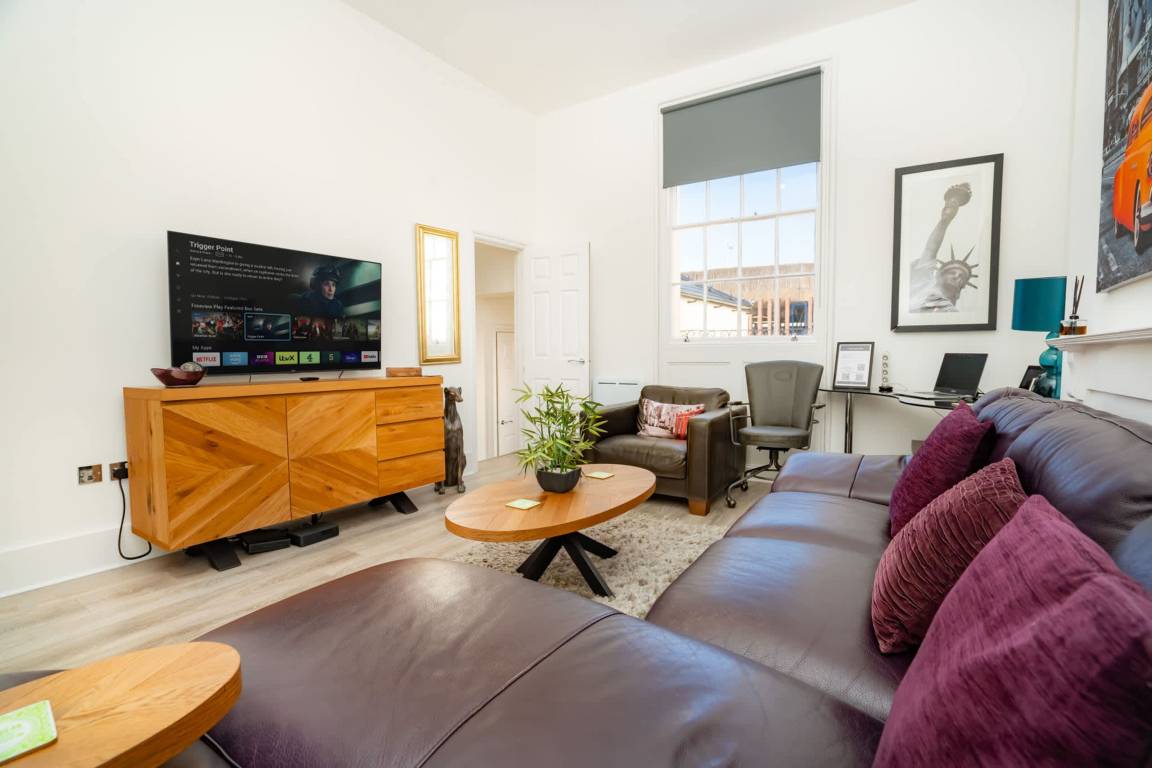 Apartment ∙ 2 Bedrooms ∙ 4 Guests - Tewkesbury