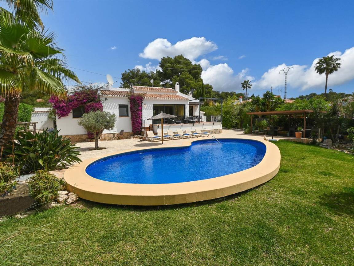 150 M² Villa ∙ 2 Makuuhuonetta ∙ 4 Vierasta - Xàbia