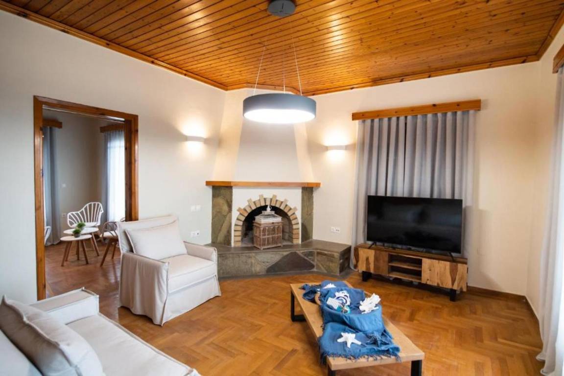 100 M² House ∙ 2 Bedrooms ∙ 4 Guests - Лефкас