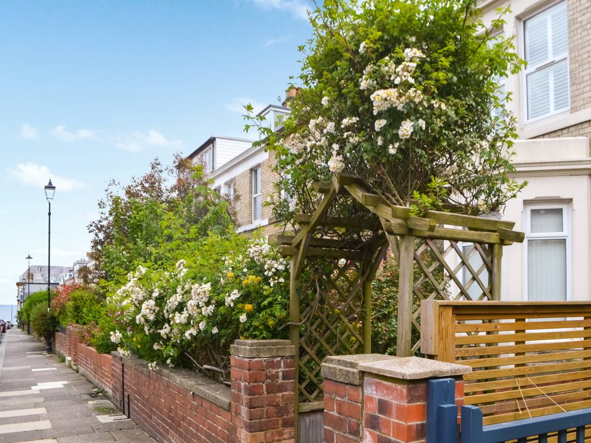 Cottage ∙ 3 Bedrooms ∙ 6 Guests - South Shields