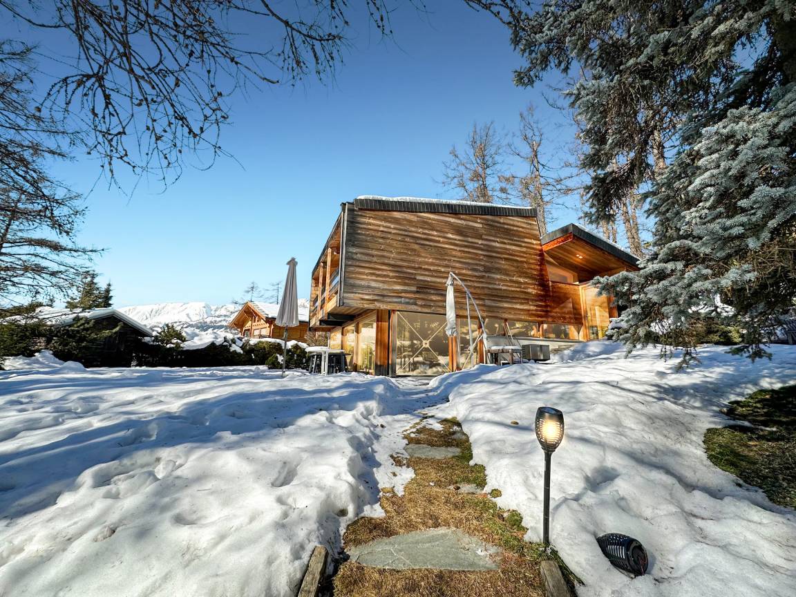 160 M² Chalet ∙ 3 Habitaciones ∙ 8 Huéspedes - Sierre