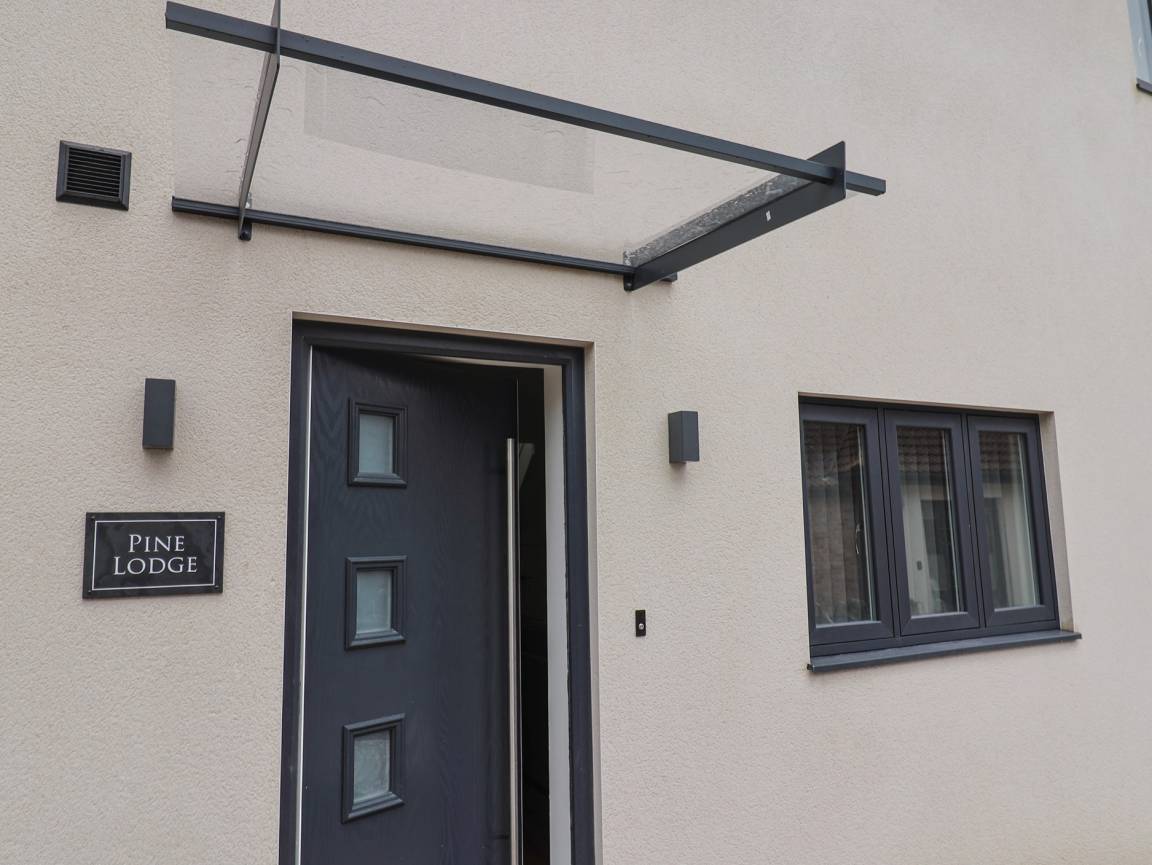 Cottage ∙ 2 Bedrooms ∙ 4 Guests - Bridgwater