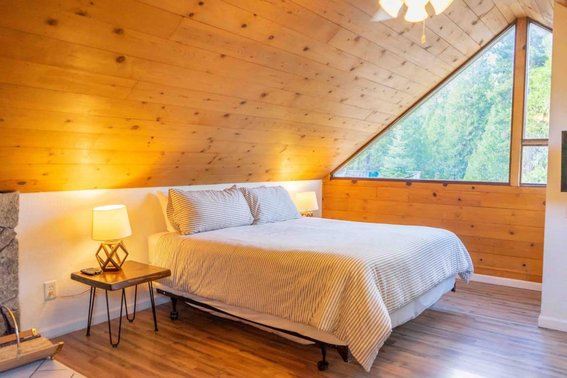 Apartment ∙ 1 Bedroom ∙ 4 Guests - Shaver Lake, CA