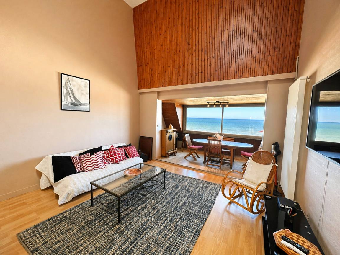 82 M² Appartement ∙ 3 Chambres ∙ 6 Personnes - Franceville-Plage