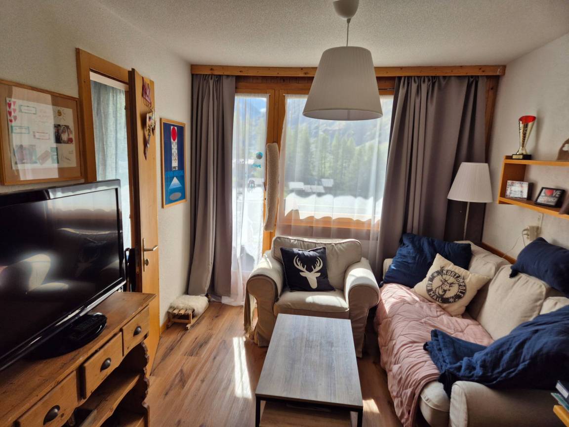 100 M² Huoneisto ∙ 4 Makuuhuonetta ∙ 5 Vierasta - Zinal