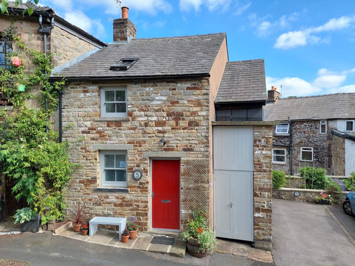 Cottage ∙ 2 Bedrooms ∙ 4 Guests - Buxton
