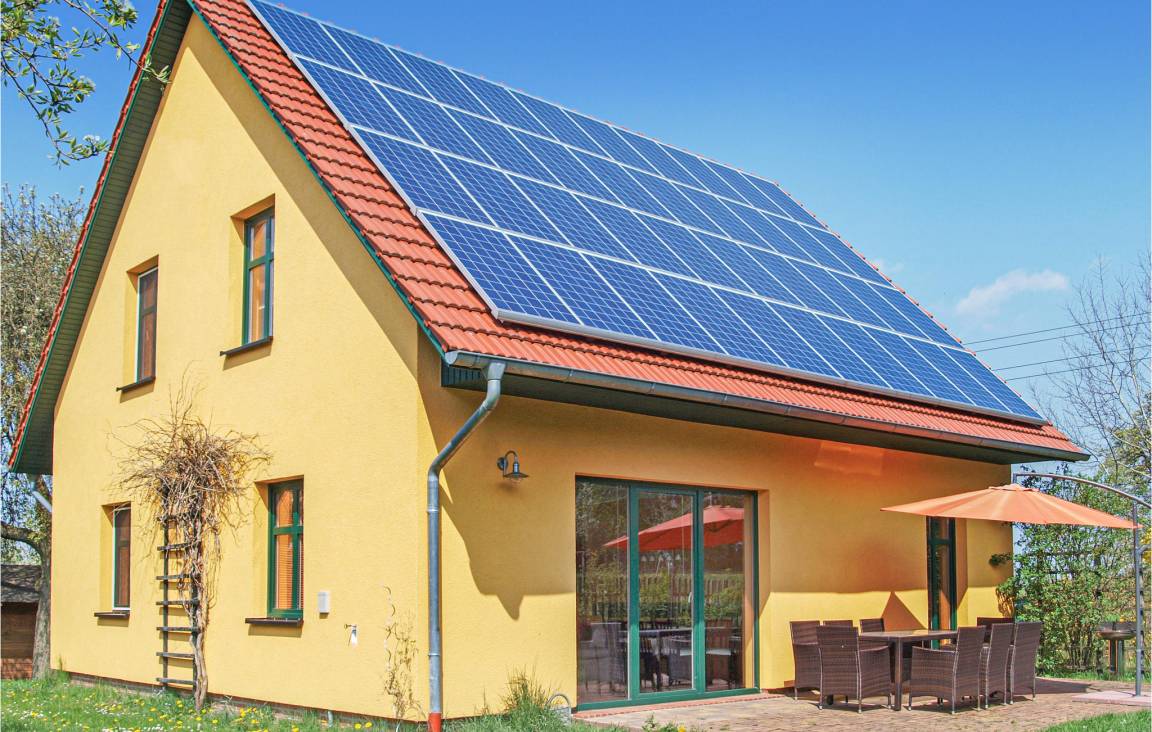 150 M² Ferienhaus ∙ 4 Schlafzimmer ∙ 8 Gäste - Mecklenburgische Seenplatte