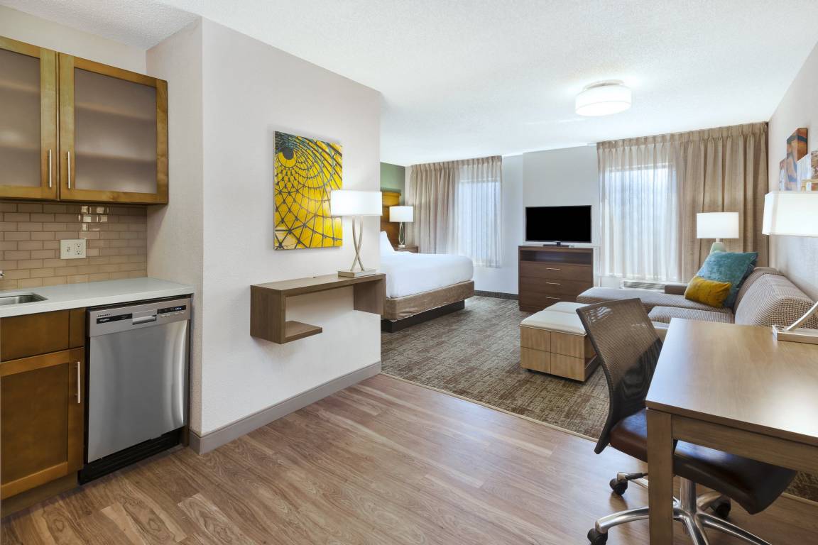 Studio Flat ∙ 1 Bedroom ∙ 4 Guests - Columbia, MO