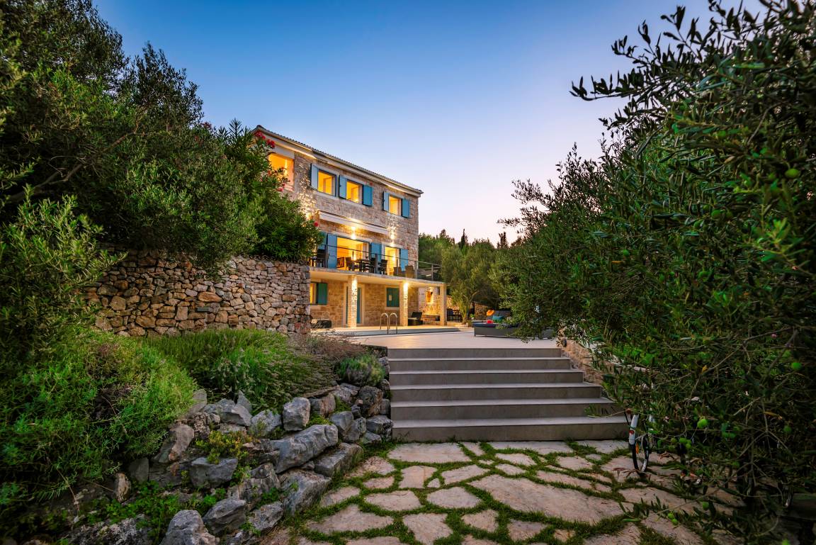 500 M² Villa ∙ 5 Schlafzimmer ∙ 10 Gäste - Vodice
