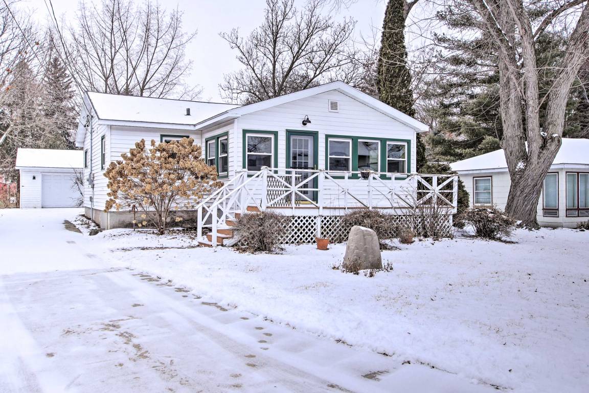111 M² Cottage ∙ 3 Bedrooms ∙ 6 Guests - Marquette, WI