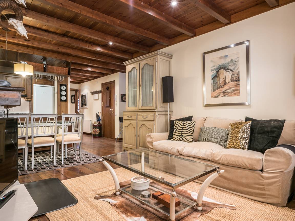 85 M² Apartamento ∙ 4 Habitaciones ∙ 7 Huéspedes - Baqueira