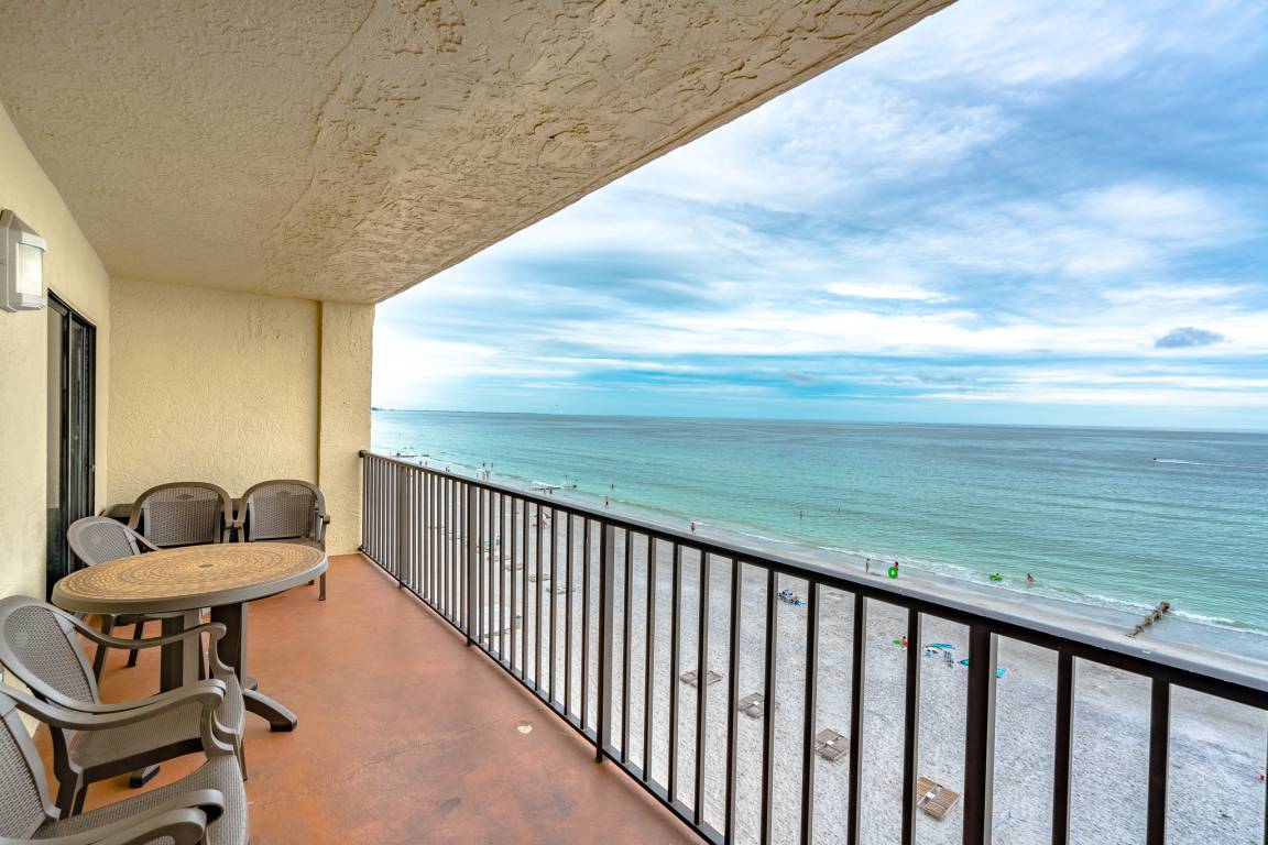 134 M² Condo ∙ 3 Bedrooms ∙ 10 Guests - Madeira Beach, FL